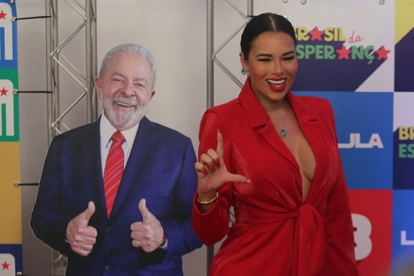Lula em “superlive” com artistas: “Vamos juntos reescrever a história ...