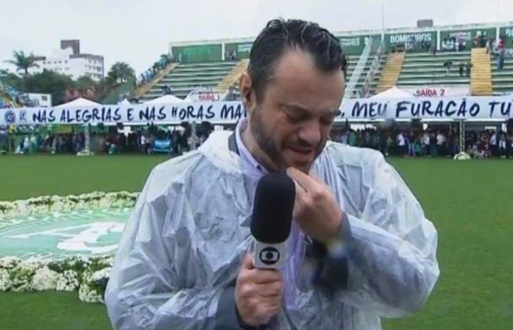 Eric Faria, repórter da Globo, chora ao falar sobre cobertura da ... Eric Faria, repórter da Globo, chora ao falar sobre cobertura da ...