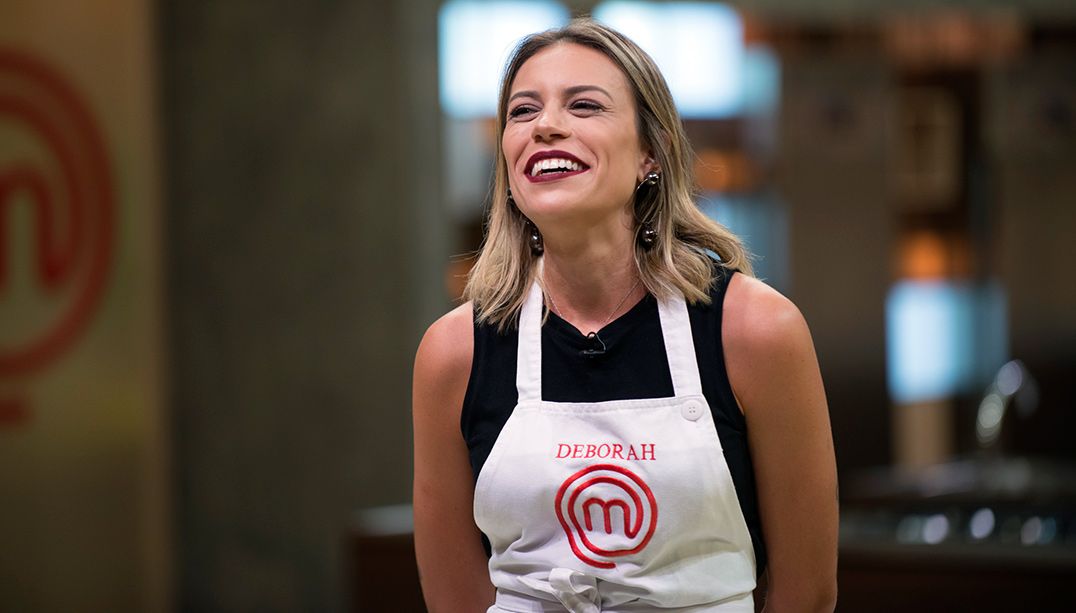 Fotos íntimas de finalista do "MasterChef" são vazadas na web