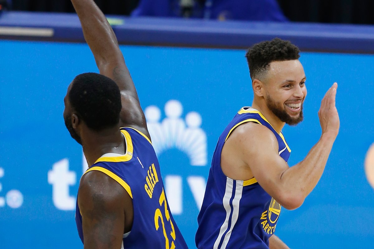 Curry volta a brilhar e Warriors vencem Cavaliers na NBA | Metrópoles