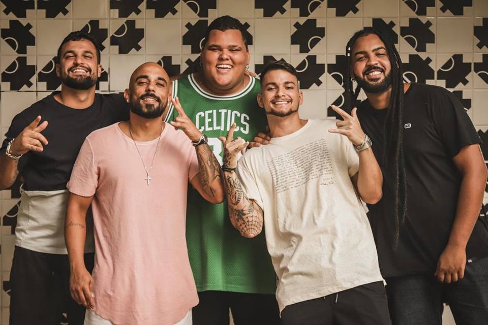 Após saída de integrante, Menos é Mais grava audiovisual com Anitta ... Após saída de integrante, Menos é Mais grava audiovisual com Anitta ...