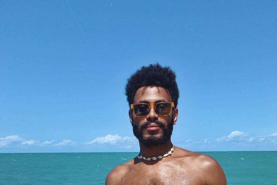 Saiba quem é o ex-participante de reality que conquistou Ícaro Silva
