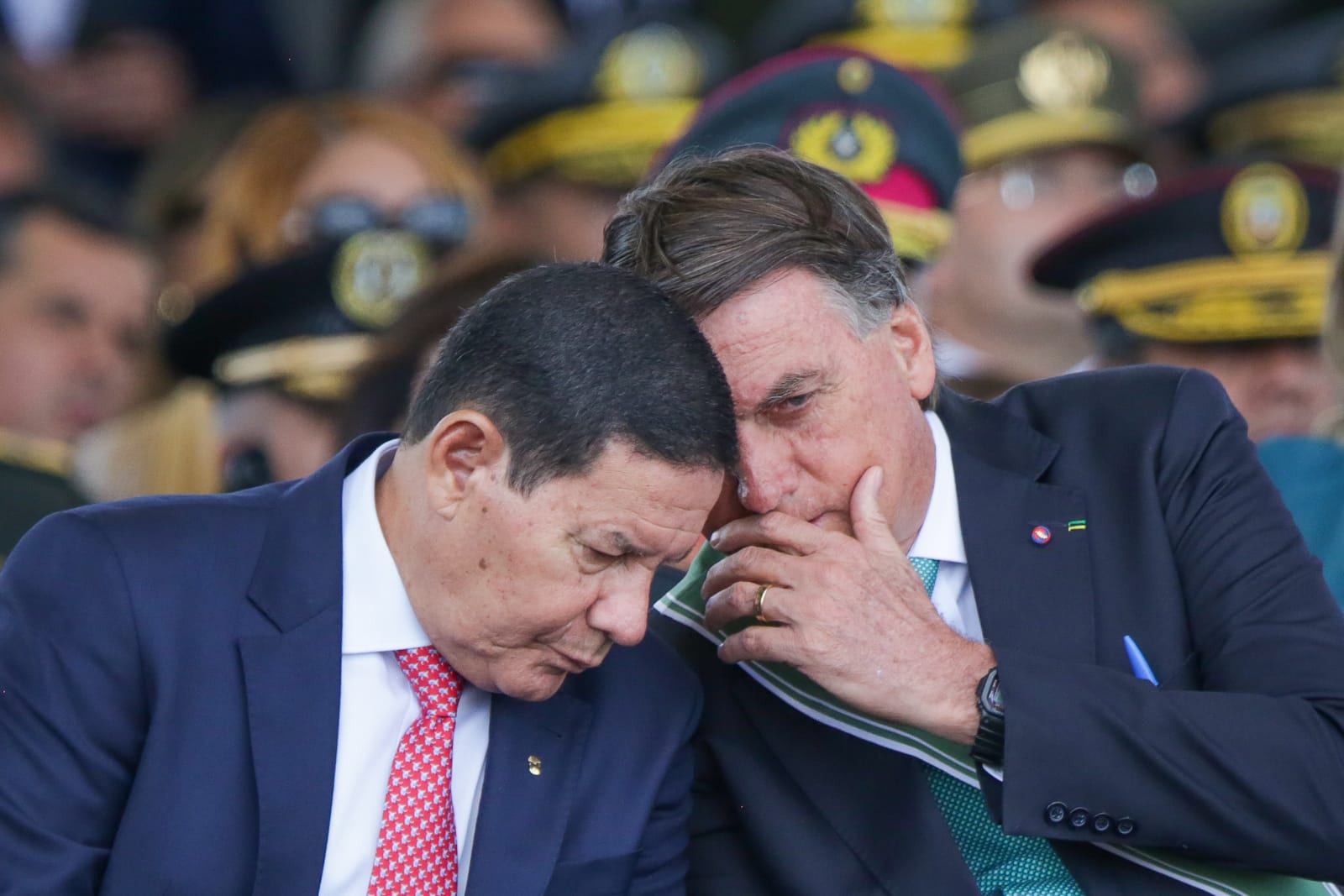 Mourão se pronuncia sobre ter acertado saída de Bolsonaro com generais ...