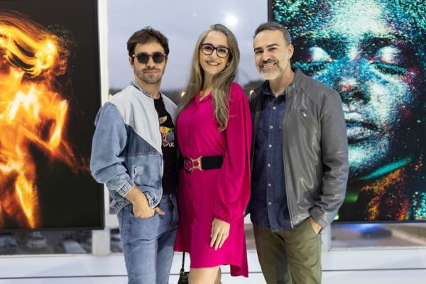 Exposição de Gabriel Wickbold movimenta o Mezanino Gastrobar
