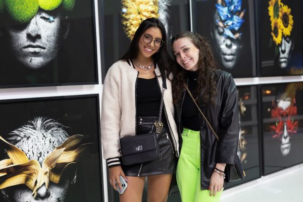 Exposição de Gabriel Wickbold movimenta o Mezanino Gastrobar
