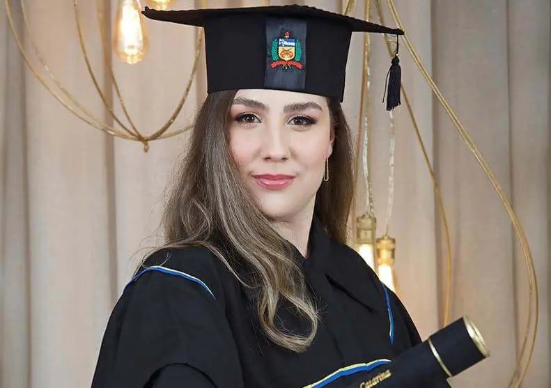 Professora De Blumenau Morre Após Se Afogar Em Praia De Sc Metrópoles 