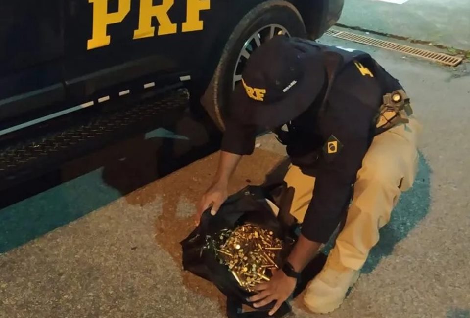 PRF apreende 600 balas de fuzil em Petrópolis