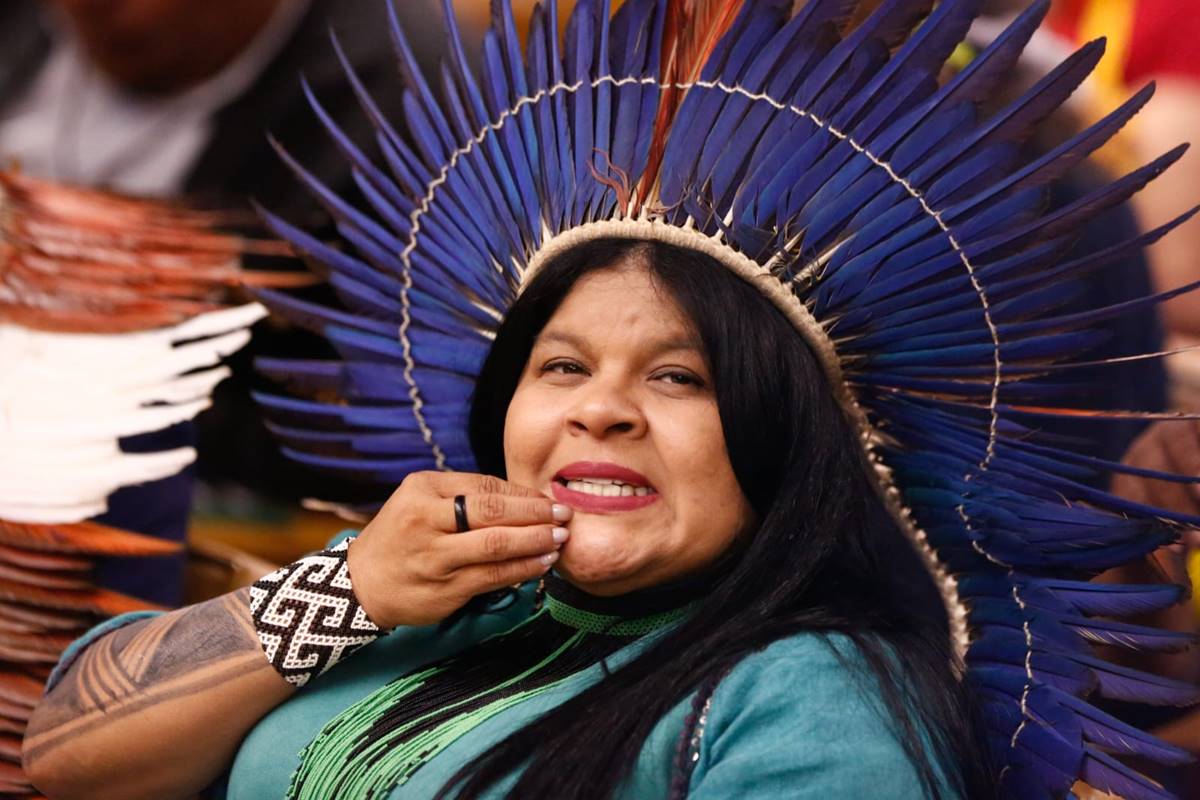 Guajajara e Juma Xipaia tomam posse na Academia Brasileira de Cultura ... Guajajara e Juma Xipaia tomam posse na Academia Brasileira de Cultura ...