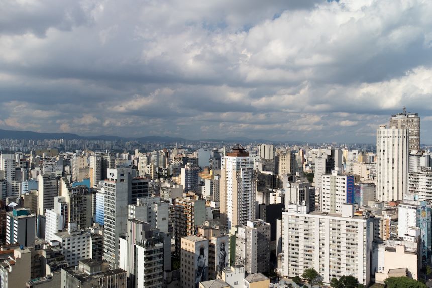 Após restrição em vilas, construtoras tentam dobrar altura de prédios ...