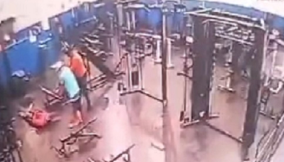 Vídeo: ex-campeão de fisiculturismo é assassinado dentro de academia ...