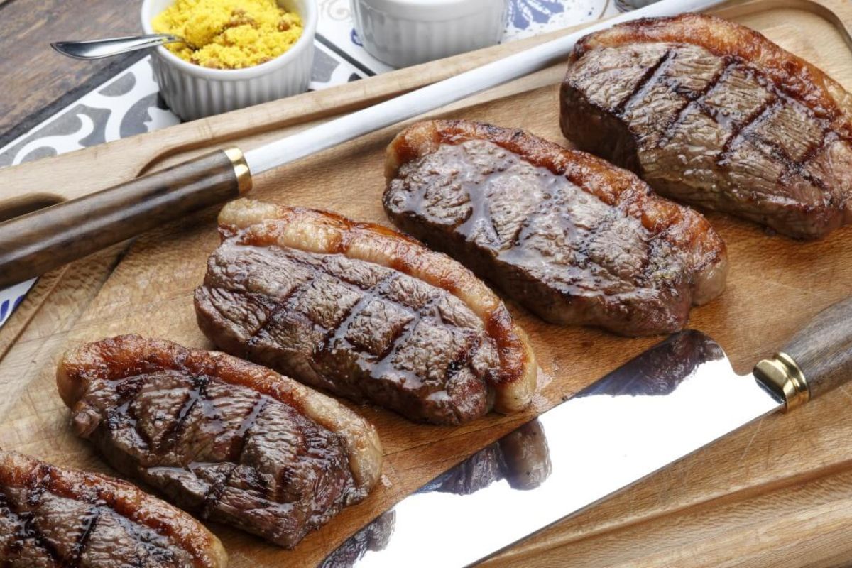 Agente da PF come picanha, toma 16 chopes, nega-se a pagar e vai preso ...