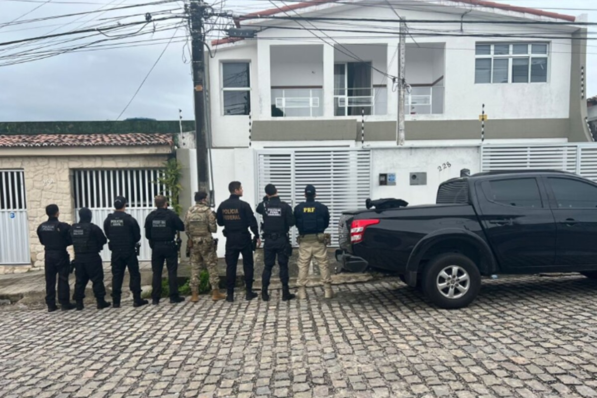 "Mil grau", líder do Comando Vermelho, é preso em casa de luxo