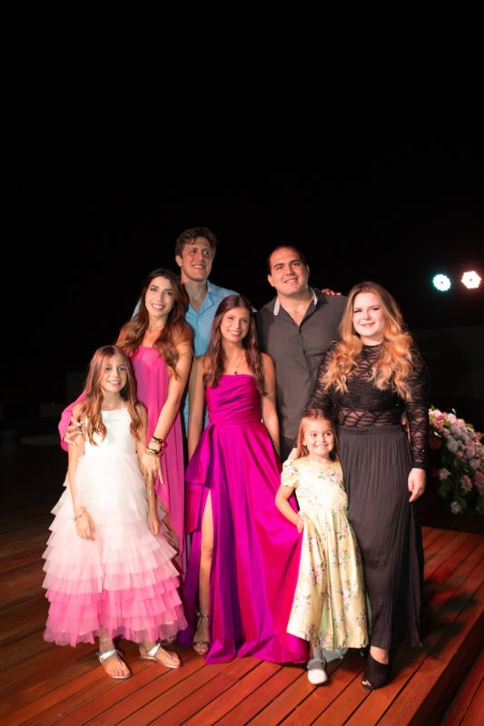 Maria Clara Pena celebra os 15 anos em noite memorável no Lago Sul