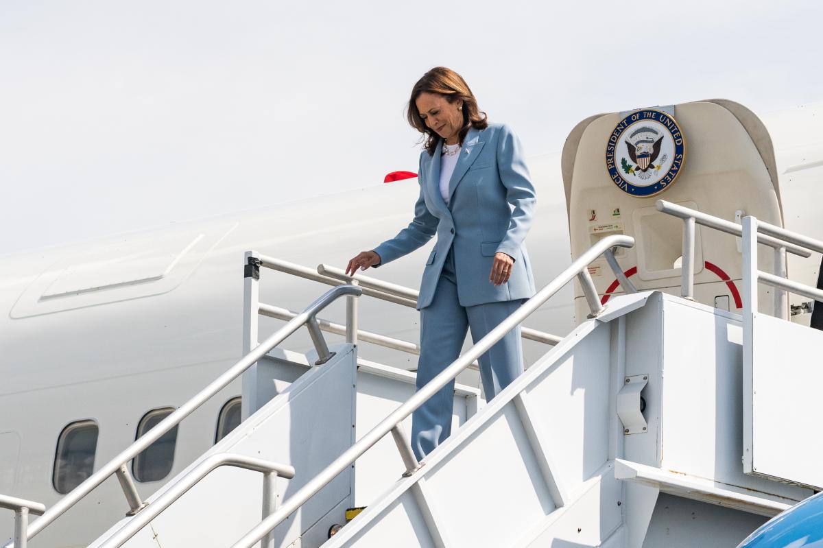 Entenda o estilo conservador de Kamala Harris nestas eleições | Metrópoles