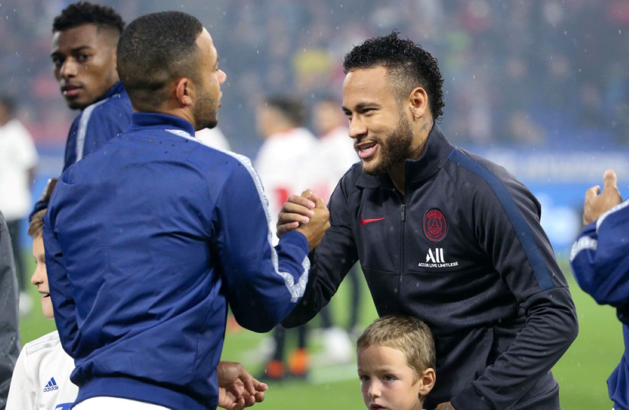 Depay exalta Neymar após retorno ao Santos: “Inspira toda uma nação ...