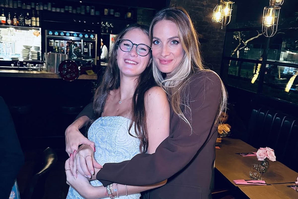 Morre Anne Marie, filha da modelo Schynaider Moura, aos 16 anos